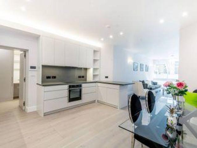 2 Bedrooms Flat for rent in Bryanston Mews East, Marylebone W1H