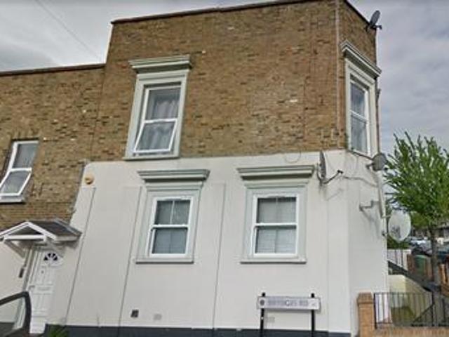 2 Bedrooms Flat for rent in Brydges Road, London E15