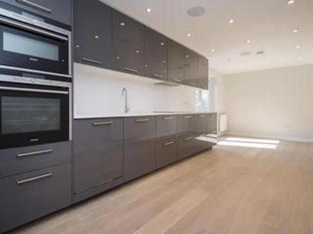 2 Bedrooms Flat for rent in Bradbury Street, London N16