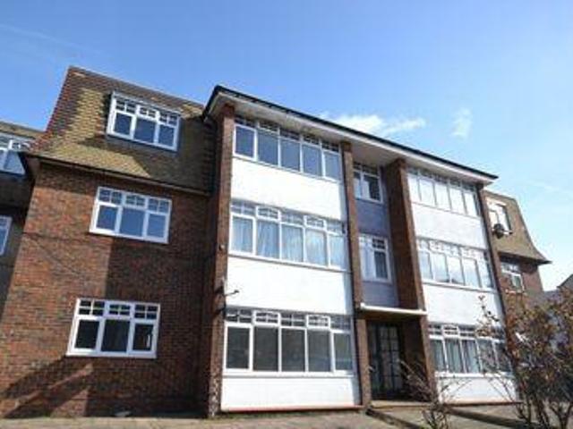 2 Bedrooms Flat for rent in Bradford Court, Firle Road, Eastbourne BN22