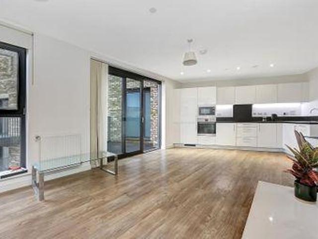 2 Bedrooms Flat for rent in Bramwell Way, London E16