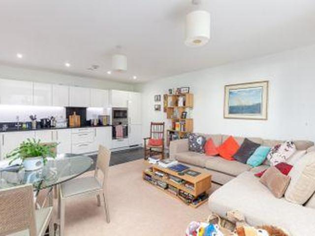 2 Bedrooms Flat for rent in Bramwell Way, London E16