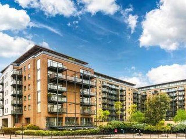 2 Bedrooms Flat for rent in Branch Road, London E14