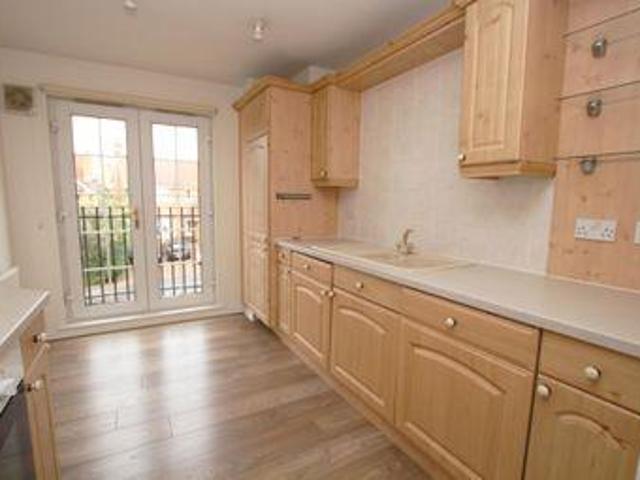 2 Bedrooms Flat for rent in Branklyn Court, Glasgow G13
