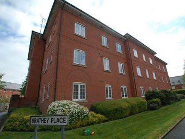 2 Bedrooms Flat for rent in Brathey Place, Radcliffe, Manchester M26