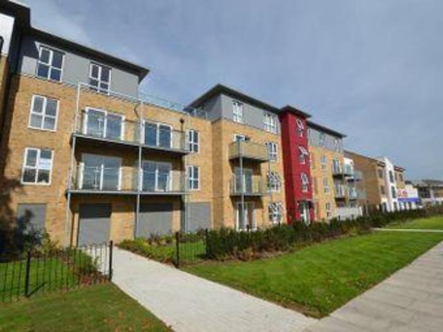 2 Bedrooms Flat for rent in Brecon Lodge, West Drayton UB7