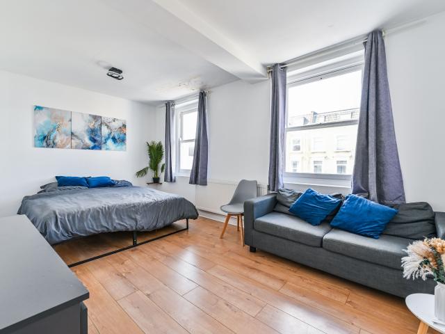 2 Bedrooms Flat for Rent in Brecknock Road, London, N7 | Foxtons