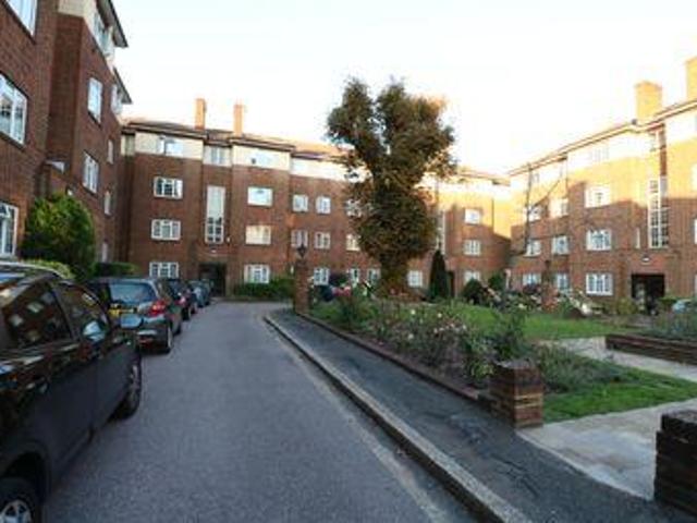 2 Bedrooms Flat for rent in Brent Street, London NW4