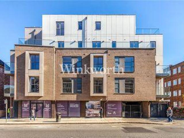 2 Bedrooms Flat for rent in Brent Street, London NW4