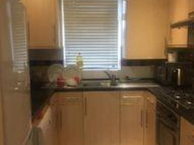2 Bedrooms Flat for rent in Brent Place, Barnet EN5