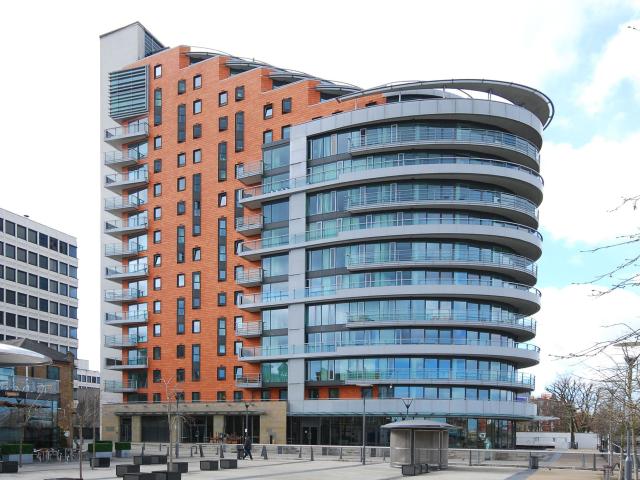 2 Bedrooms Flat for Rent in Brewhouse Lane | Foxtons