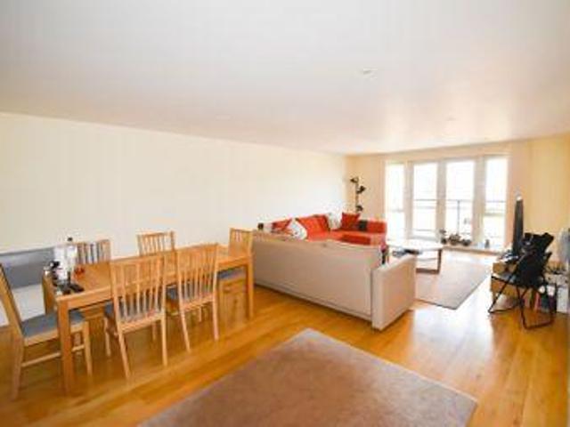 2 Bedrooms Flat for rent in Brewhouse Lane, London SW15