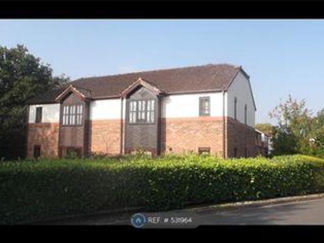 2 Bedrooms Flat for rent in Bridge Meadows 1st Floor, Liss GU33