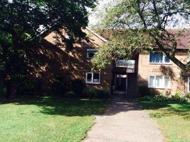 2 Bedrooms Flat for rent in Bridge Farm Lane, Nottingham NG11