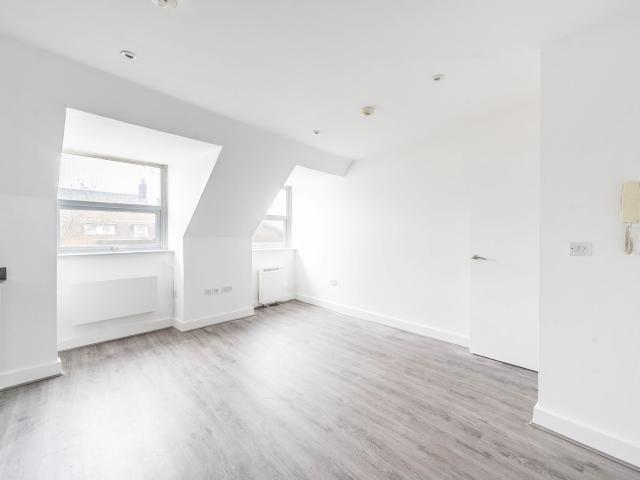 2 Bedrooms Flat for Rent in Bridge Street | Foxtons