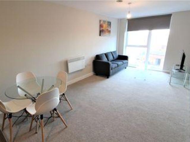 2 Bedrooms Flat for rent in Bridgewater Point, Ordsall Lane, Salford M5