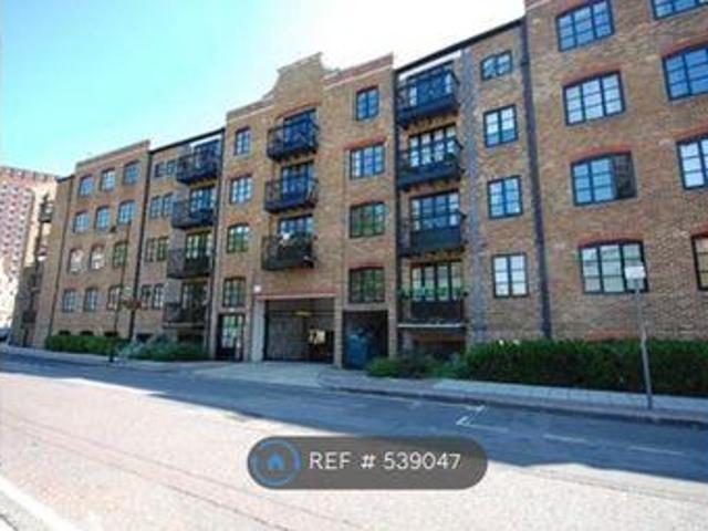 2 Bedrooms Flat for rent in Bridgewalk Heights, London SE1