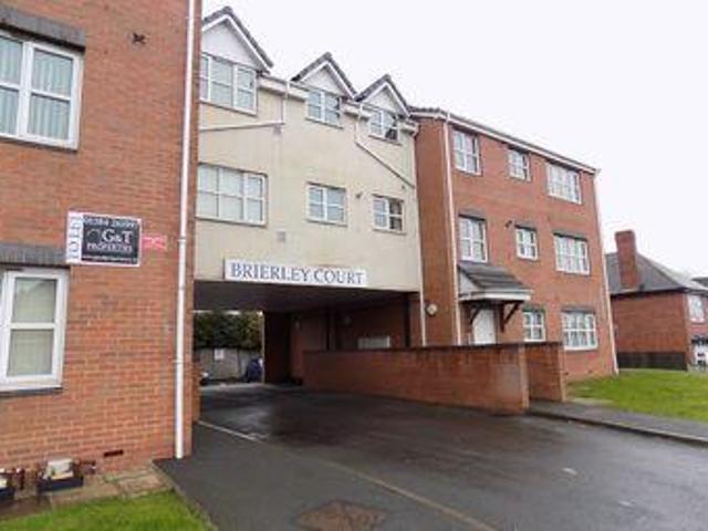 2 Bedrooms Flat for rent in Brierley Hill, West Midlands DY5