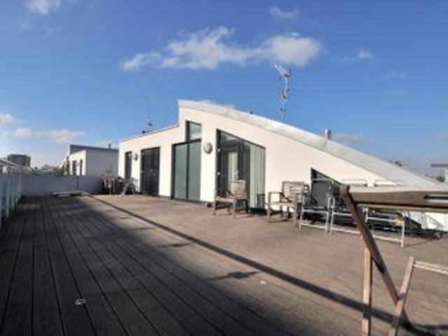 2 Bedrooms Flat for rent in Britannia Walk, London N1