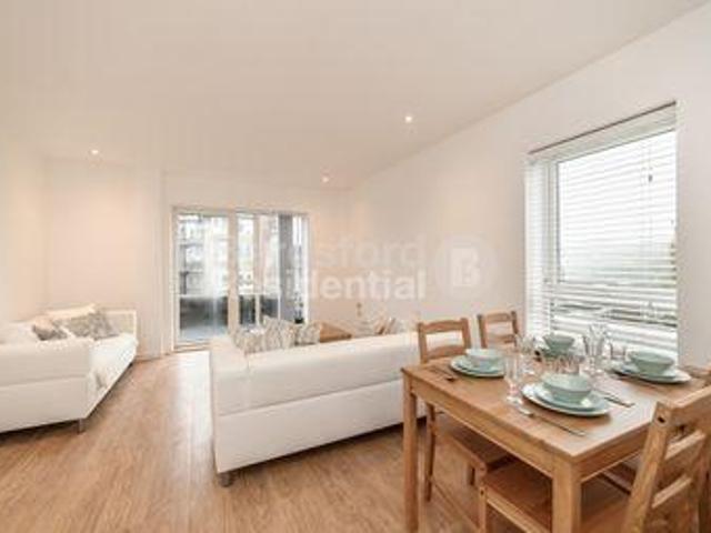 2 Bedrooms Flat for rent in Brixton Hill, London SW2