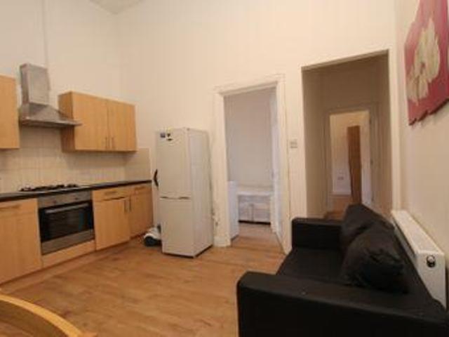 2 Bedrooms Flat for rent in Brixton Hill, London SW2