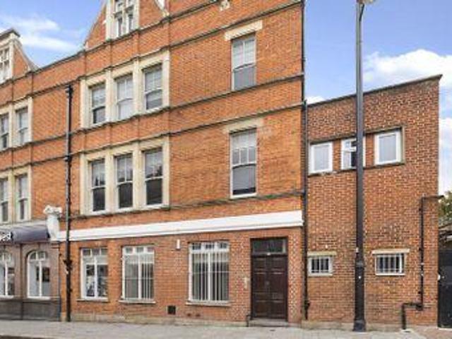 2 Bedrooms Flat for rent in Brixton Road, Brixton, London SW9