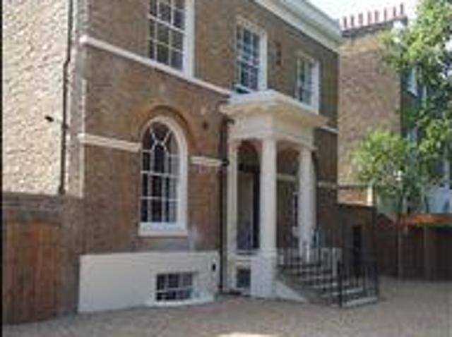 2 Bedrooms Flat for rent in Brixton Road, London SW9