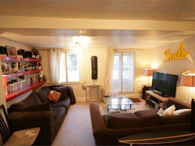 2 Bedrooms Flat for rent in Brixton Road, London SW9