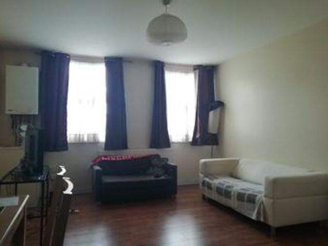 2 Bedrooms Flat for rent in Brixton Road, London SW9