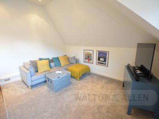 2 Bedrooms Flat for rent in Broadway, Nottingham NG1