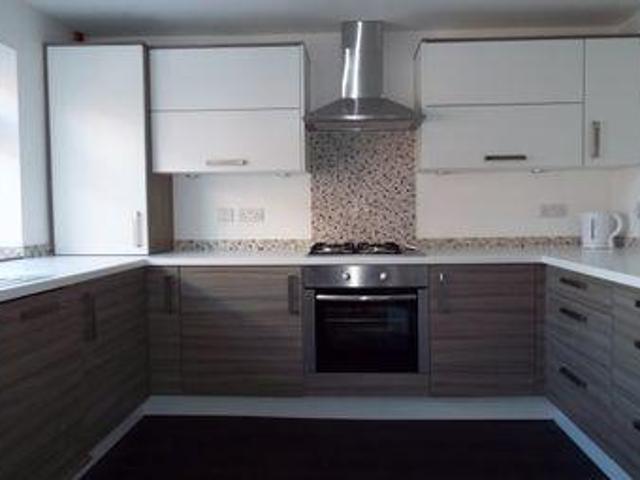 2 Bedrooms Flat for rent in Broad Lane, Coventry CV5