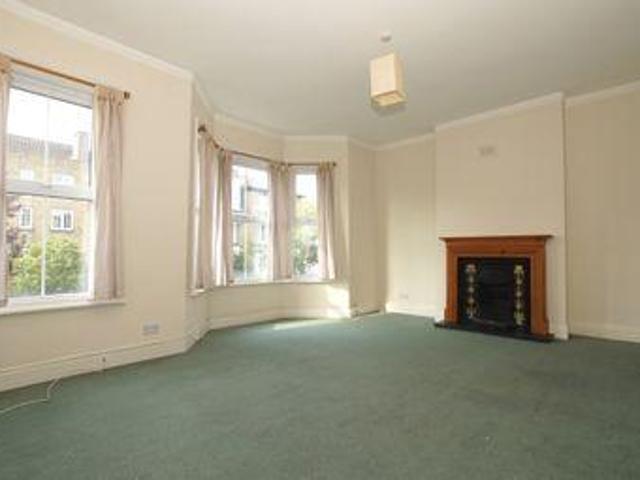 2 Bedrooms Flat for rent in Brodrick Road, Wandsworth Common SW17