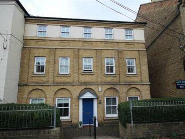 2 Bedrooms Flat for rent in Broomfield Road, Chelmsford, Essex CM1