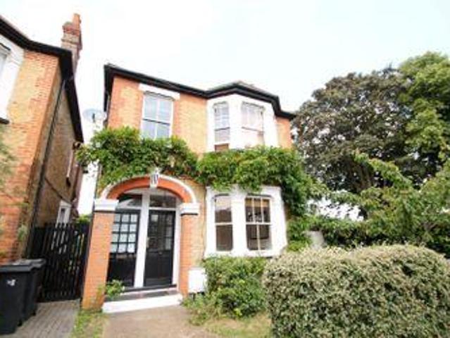 2 Bedrooms Flat for rent in Broomfield Road, Surbiton KT5