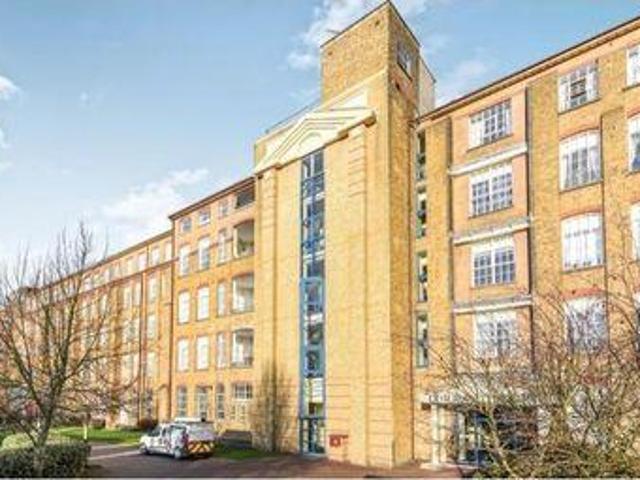 2 Bedrooms Flat for rent in Brook Street, Chelmsford CM1