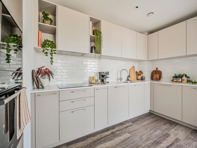 2 Bedrooms Flat for Rent in Brook Road | Foxtons