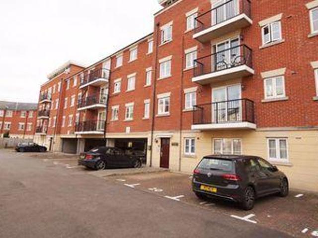 2 Bedrooms Flat for rent in Brookbank Close, Cheltenham GL50