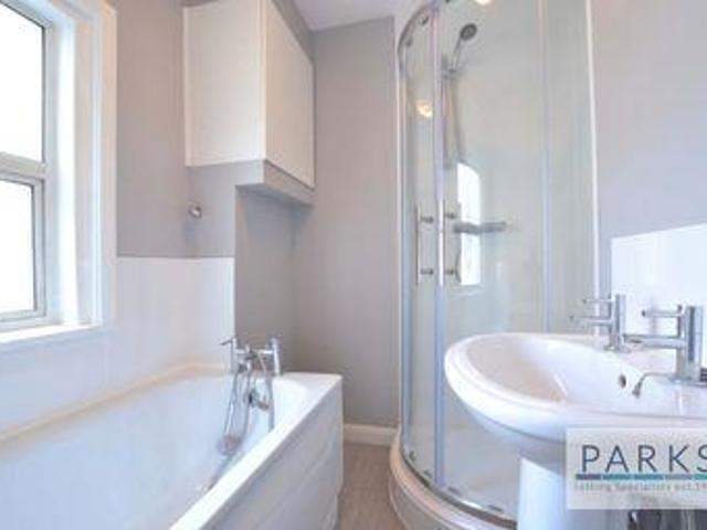 2 Bedrooms Flat for rent in Brooker Street, Hove BN3