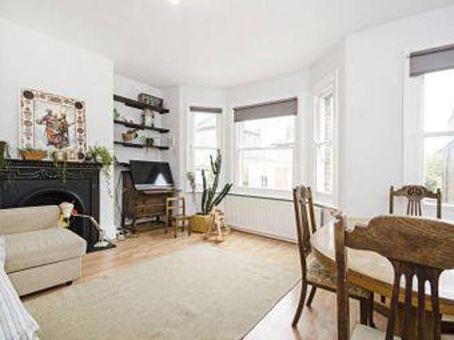 2 Bedrooms Flat for rent in Brookfield Road, Victoria Park E9
