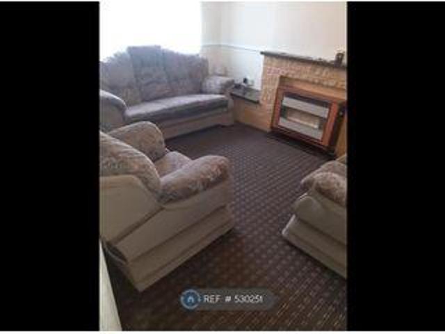 2 Bedrooms Flat for rent in Bromford Lane, Hodge Hill, Birmingham B8