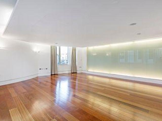 2 Bedrooms Flat for rent in Brompton Road, Knightsbridge SW3