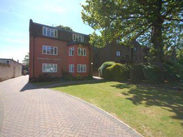 2 Bedrooms Flat for rent in Brondesbury Park, Brondesbury Park NW6