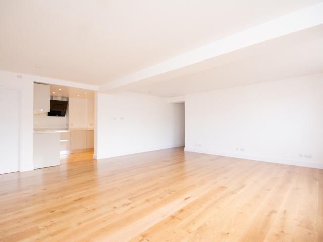 2 Bedrooms Flat for Rent in Buttermere Court | Foxtons