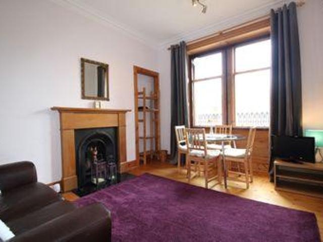 2 Bedrooms Flat for rent in Buccleuch Terrace, Newington, Edinburgh EH8