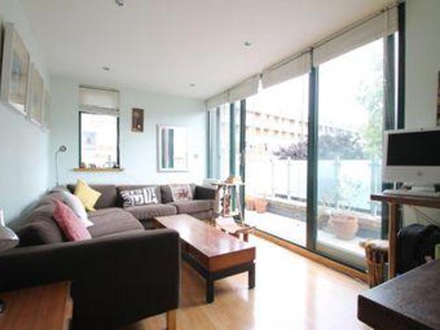 2 Bedrooms Flat for rent in Buckhurst Street, London E1
