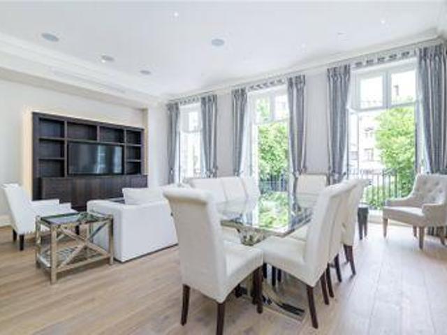 2 Bedrooms Flat for rent in Buckingham Gate, Westminster, London SW1E