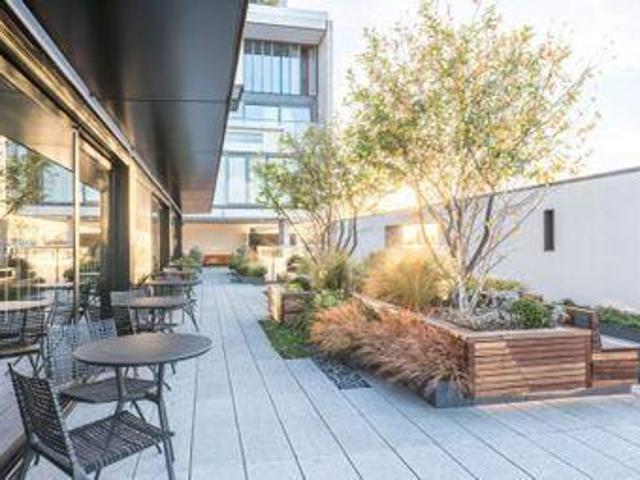 2 Bedrooms Flat for rent in Buckingham Palace Road, Westminster, London SW1W