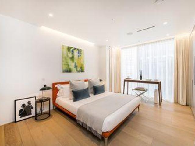 2 Bedrooms Flat for rent in Buckingham Palace Road, Westminster, London SW1W