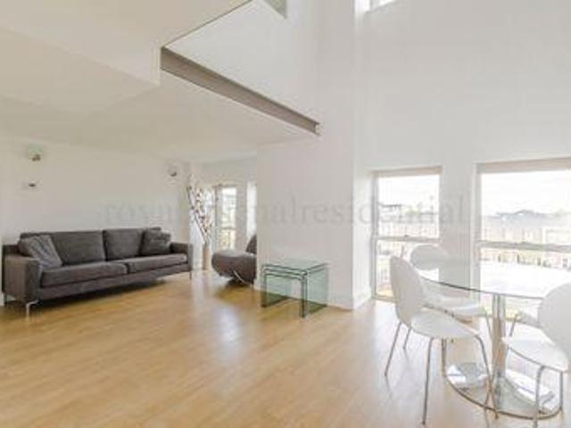 2 Bedrooms Flat for rent in Building 22, Cadogan Road, Royal Arsenal SE18