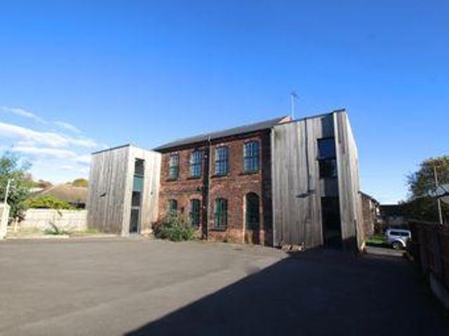 2 Bedrooms Flat for rent in Bullivant Street, Nottingham NG3